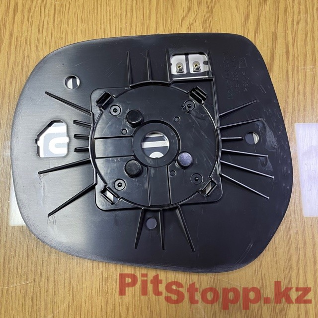 Зеркальный элемент правый на Toyota Land Cruiser Prado 150 — Магазин ...